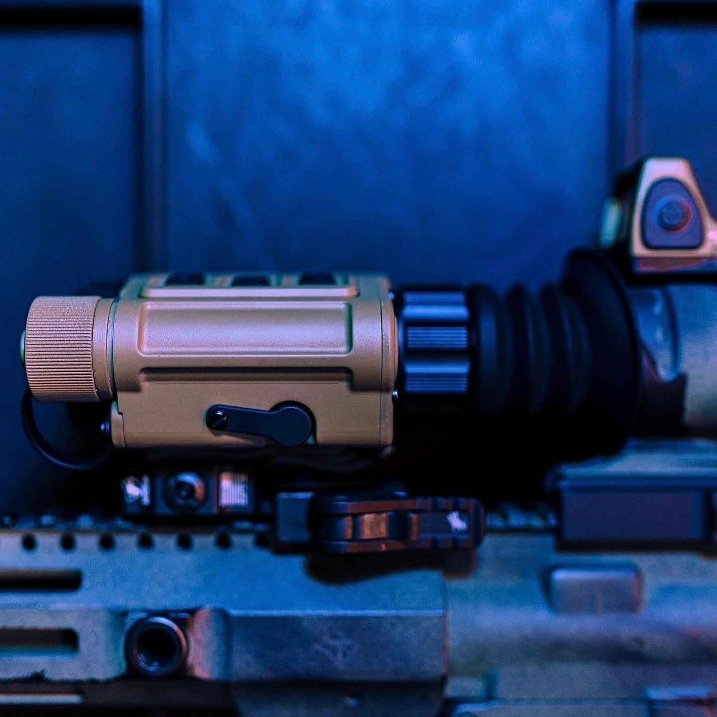 iRay RH25 V2 Multi-function Thermal Monocular – DARQ INDUSTRIES